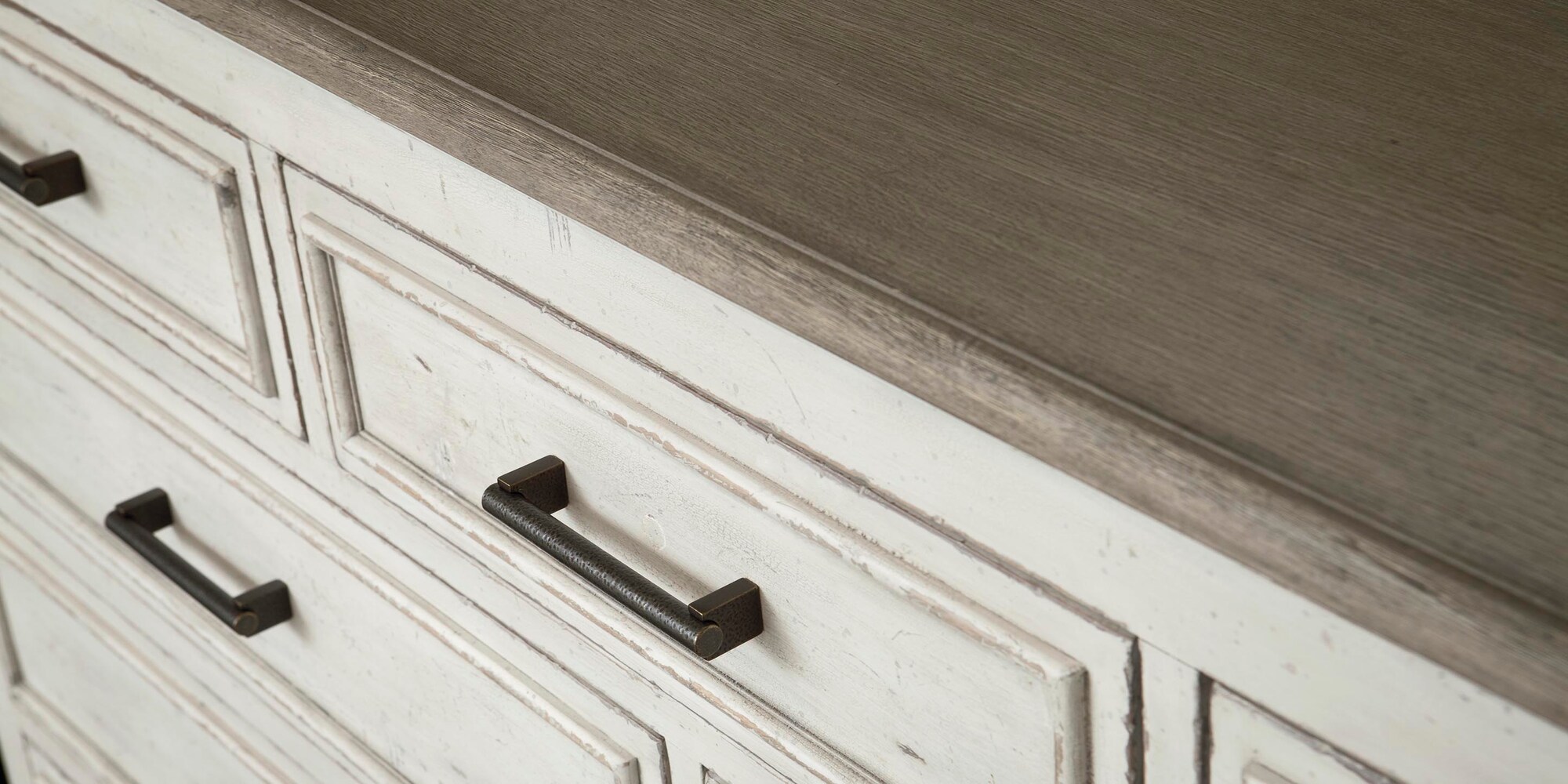 Bella Dresser | Bassett Furniture