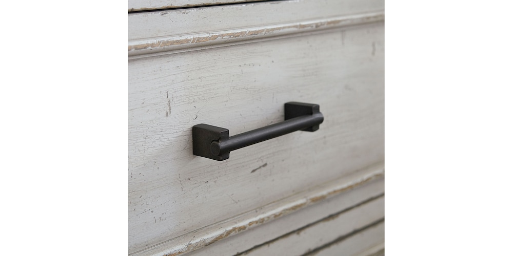 Bella Chest | Bassett Furniture