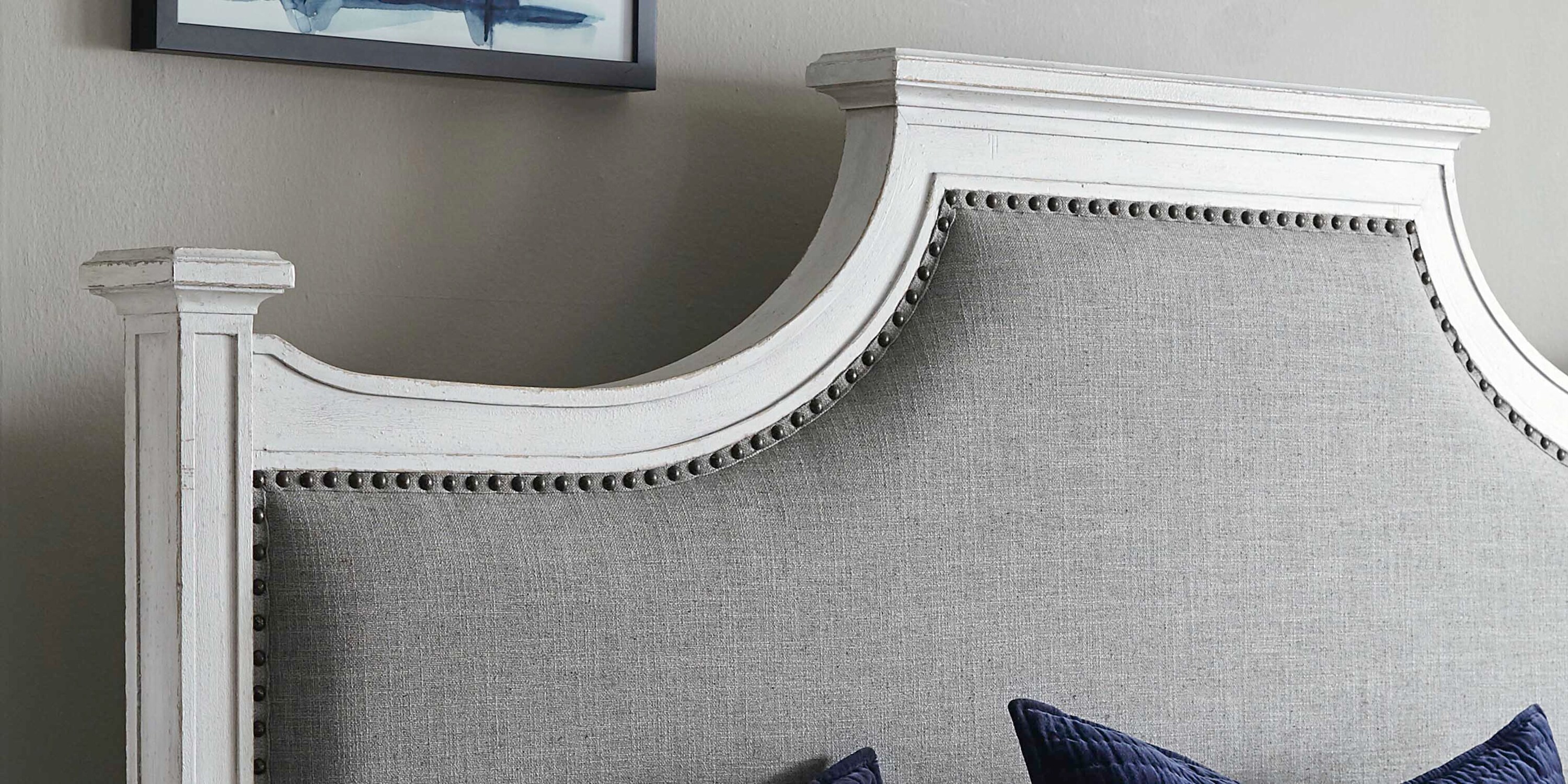 Bella Upholstered Bed | Bassett Furniture