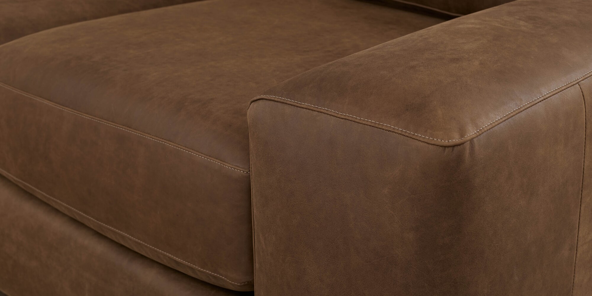 Custom Leather Sectionals | Luxurious Leather Sectional Sofas | Bassett ...