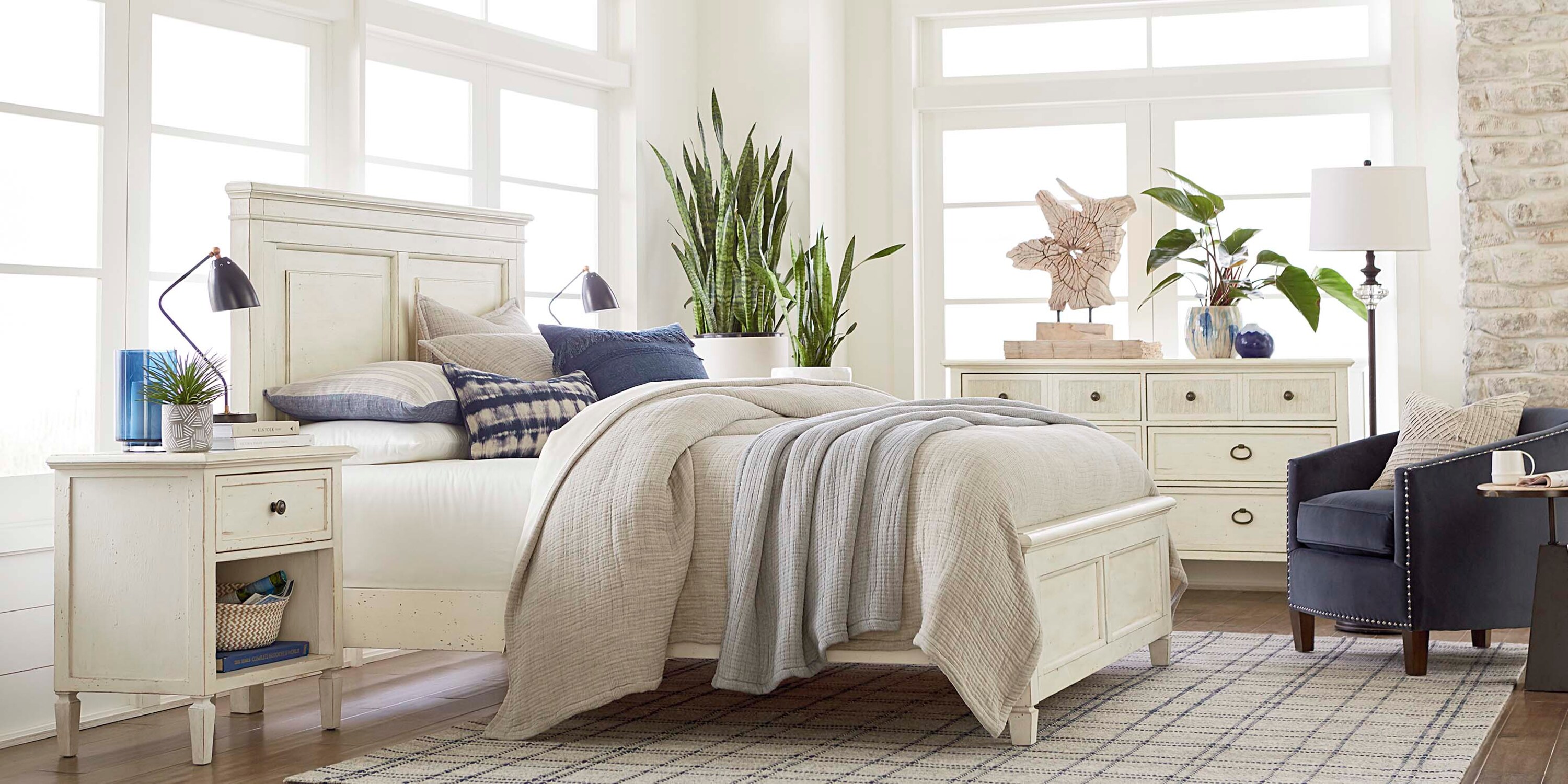 Shoreline Sea Salt Bedside Table | Bassett Furniture