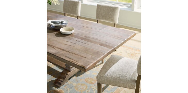 Harvest Dining Table with Extendable Leaves | Bassett Furniture