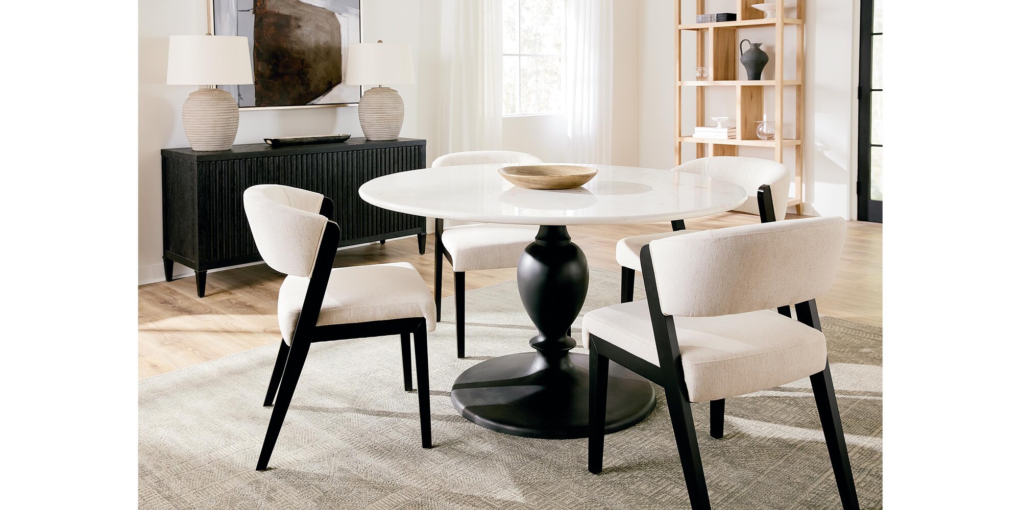 Coventry Round Dining Table | Bassett Furniture