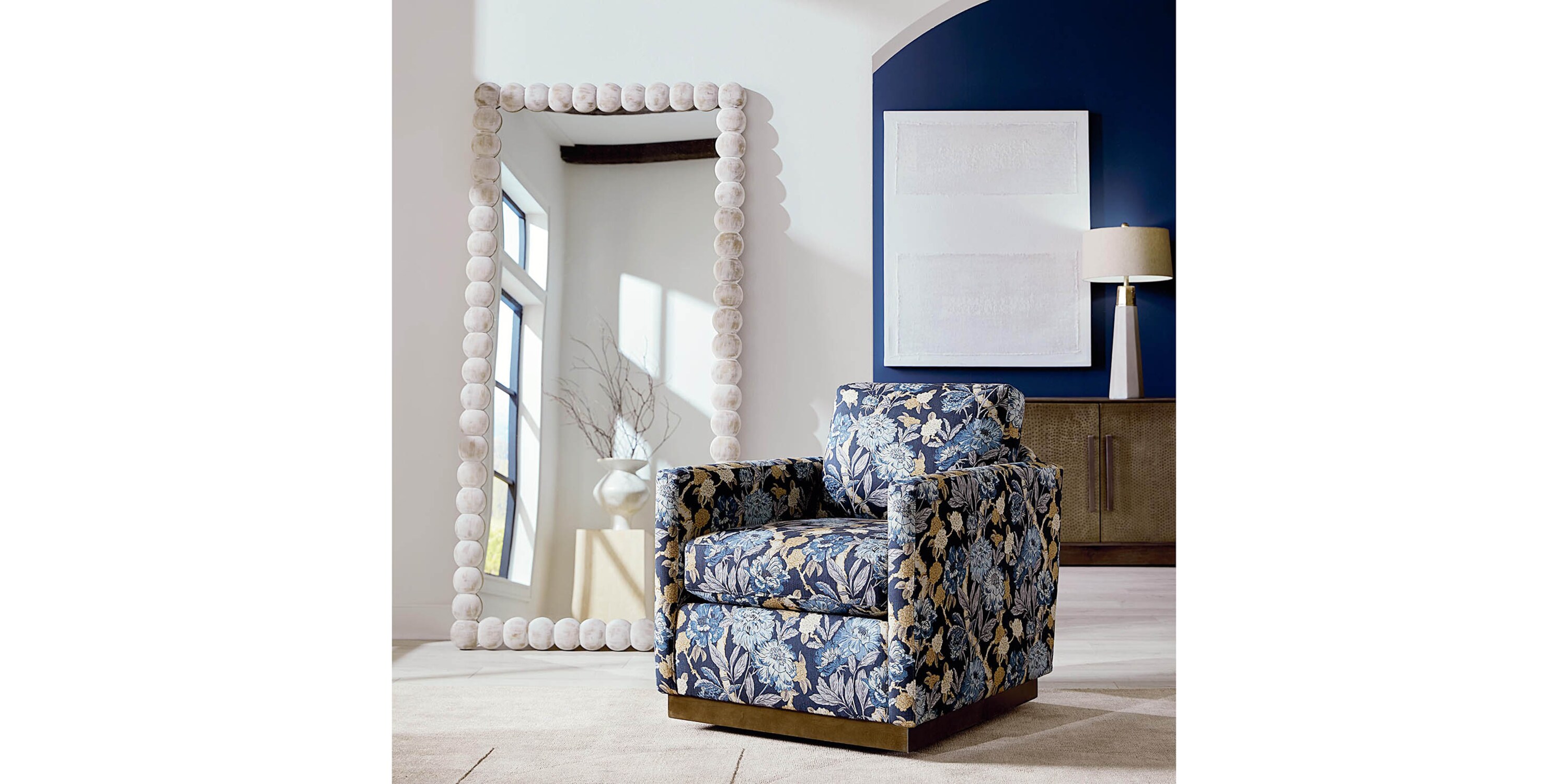 Paige Floor Mirror | Bassett Furniture