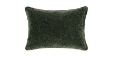 Heirloom Velvet Lumbar Pillow | Bassett Furniture