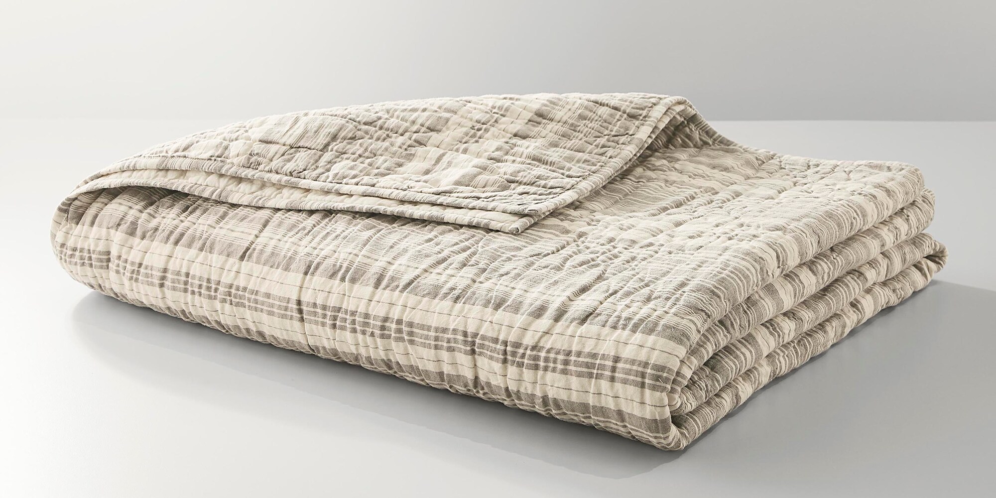 Designer Quilts and Coverlets | Bassett Furniture