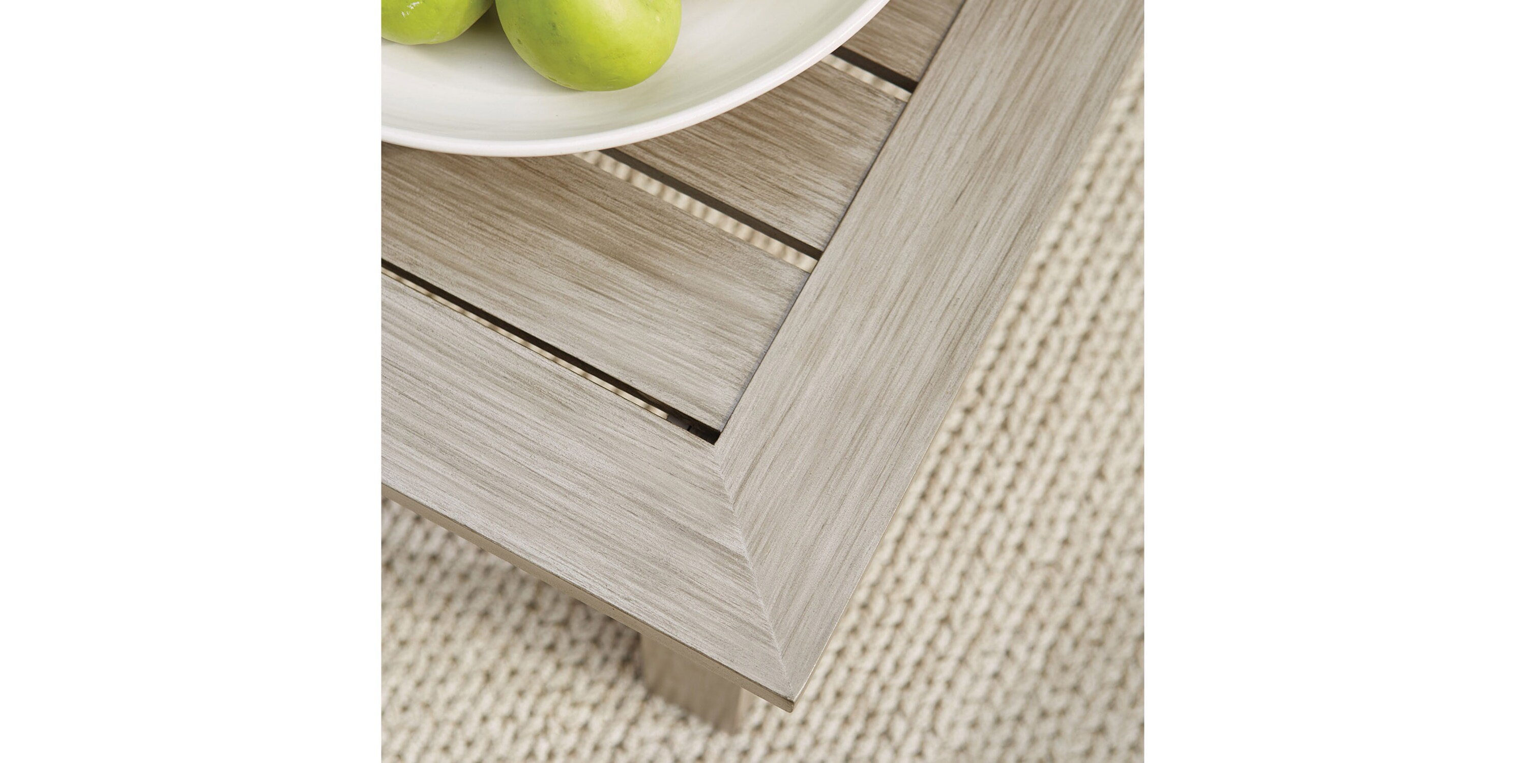 Aluminum Farm Outdoor Cocktail Table | Bassett Furniture