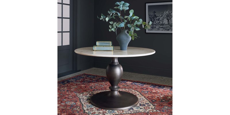 Coventry Round Dining Table | Bassett Furniture