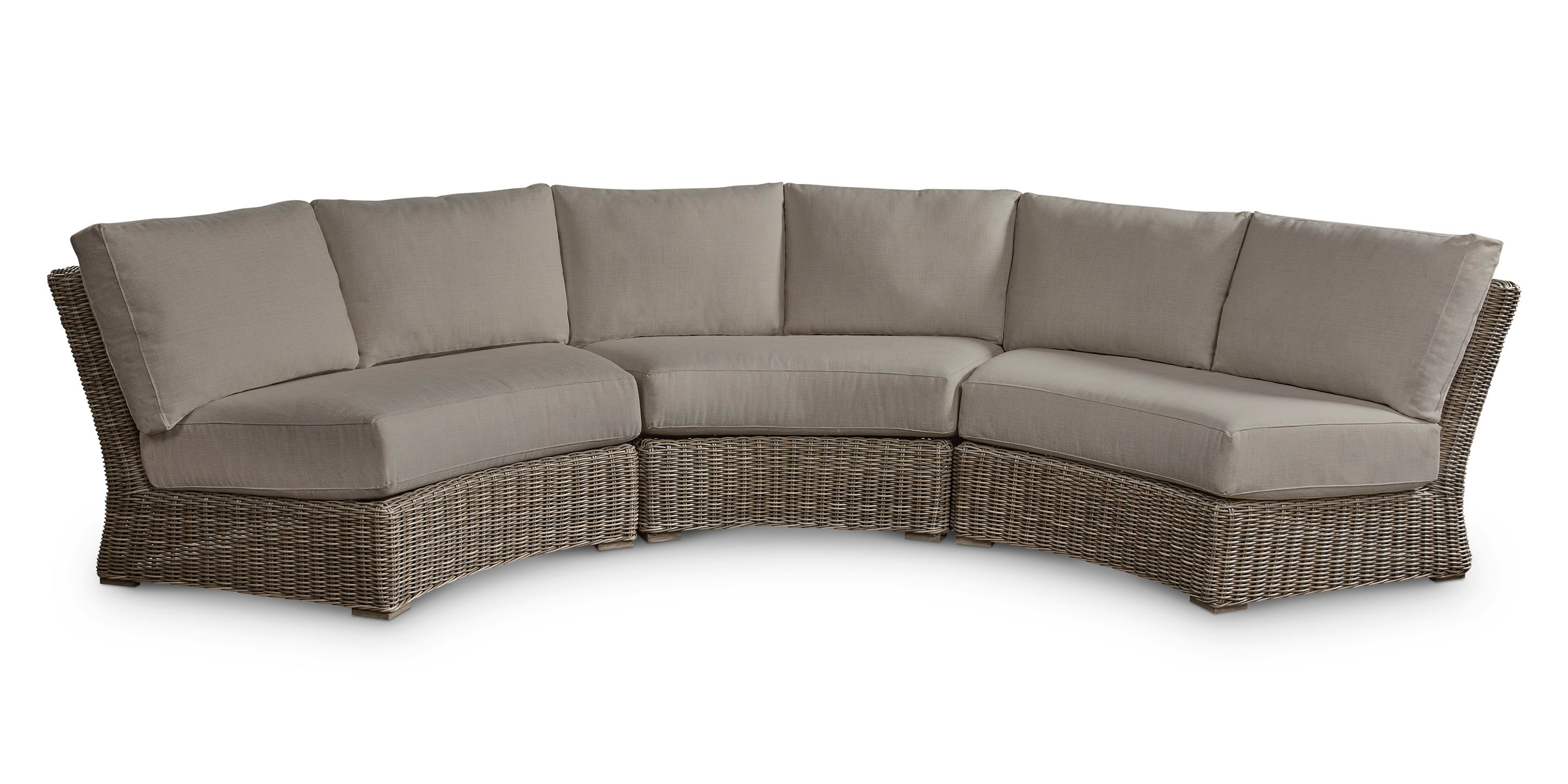 Huntington Curved Outdoor Sectional | Bassett Furniture