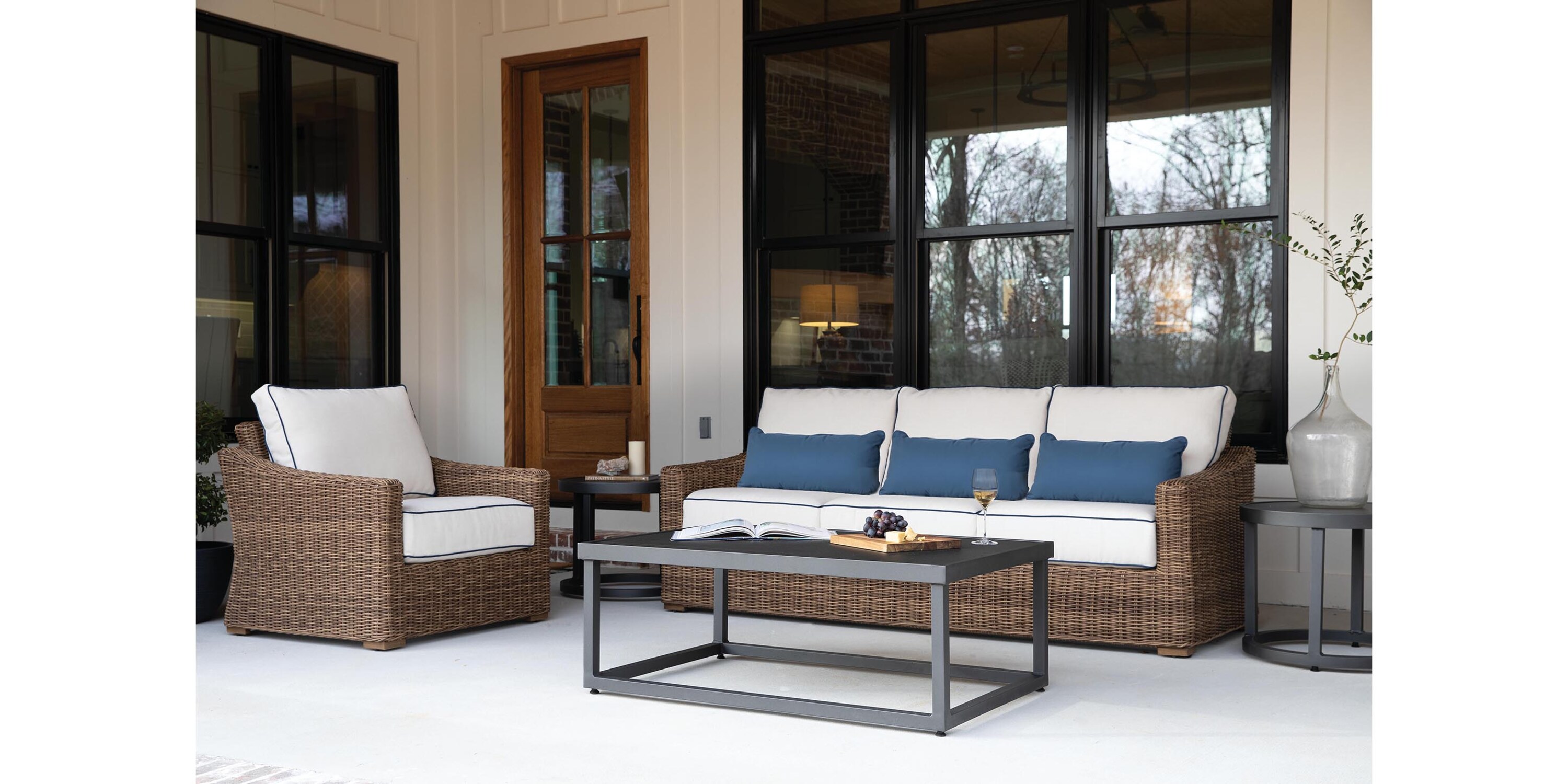 Huntington Outdoor Lounge Chair | Bassett Furniture